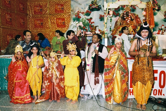 Shri Radha Krishna Temple - Chanchal Devi Jagran Shri Radha Krishna Temple - Chanchal Devi Jagran